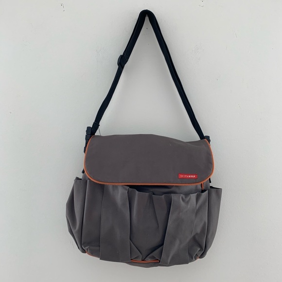 Skip Hop | Bags | Skip Hop Dash Diaper Bag Army Green | Poshmark